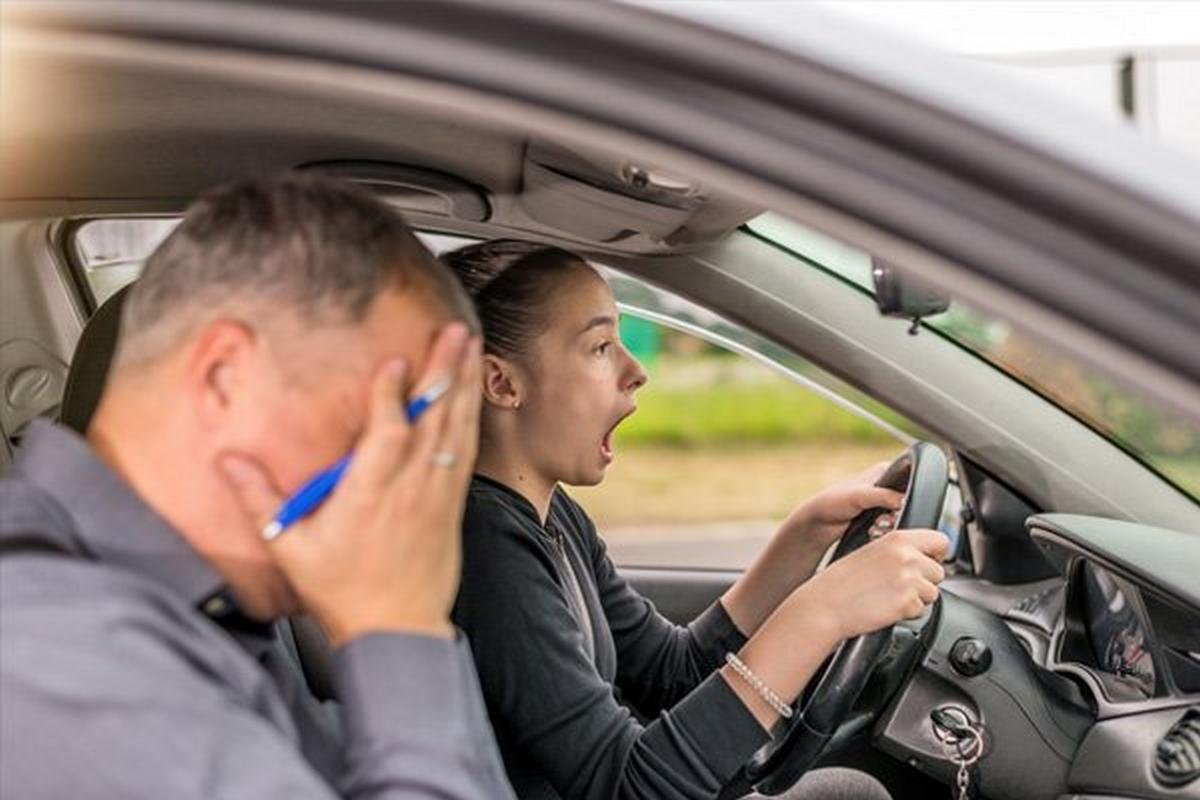 7 Tips to Avoid Mistakes During Driving Test - Motofoto Blog